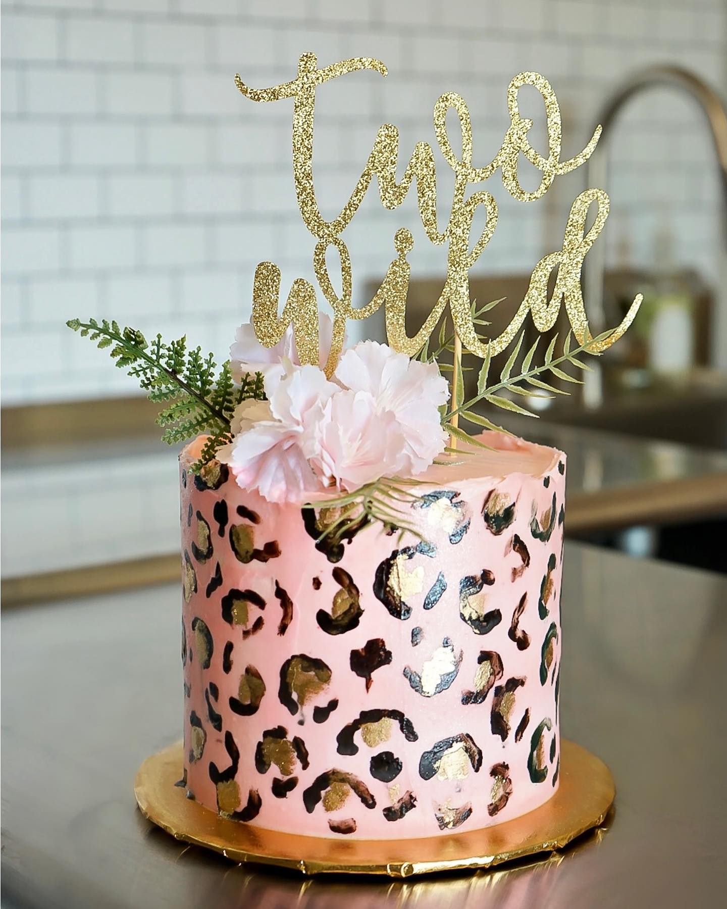 14 Leopard Print Cake Designs Ideas Toppers in 2023
