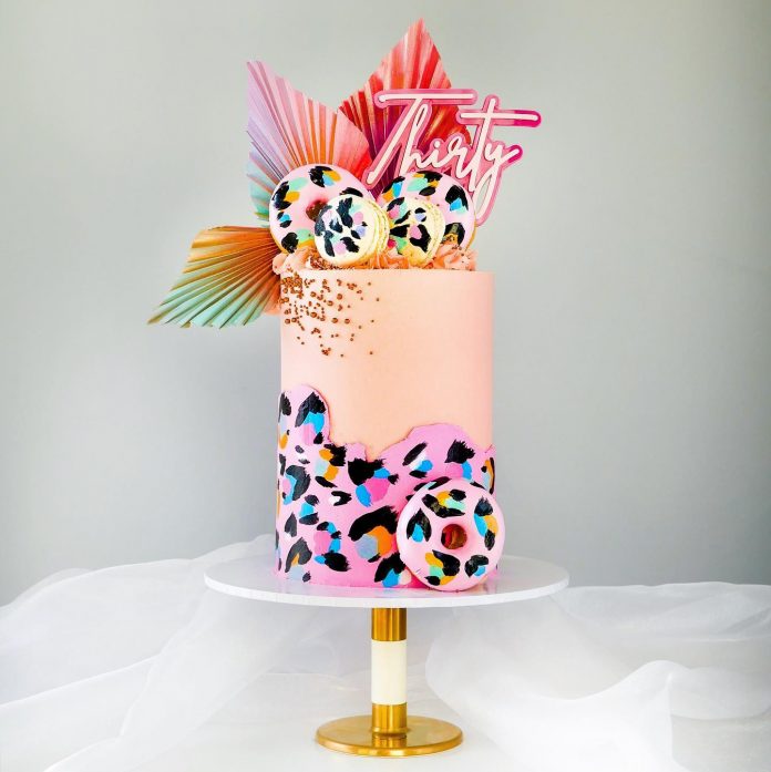 14 Leopard Print Cake Designs Ideas Toppers in 2023
