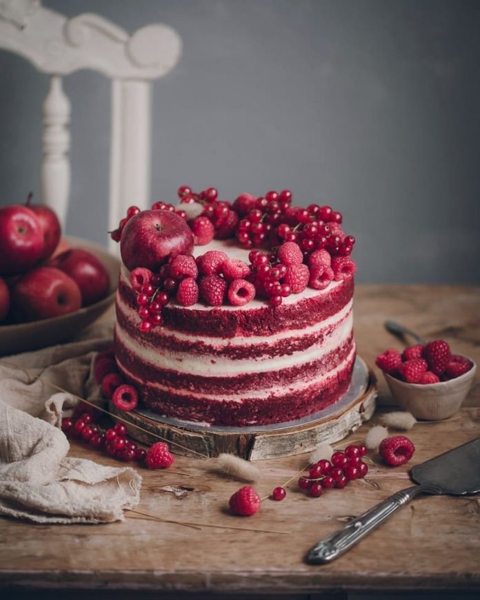 [Updated] 14 Red Velvet Cake Designs, Ideas, Photos in 2024