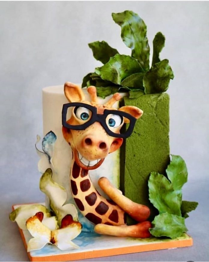 13 Giraffe Cake Designs, Toppers, Ideas, Decorations in 2024