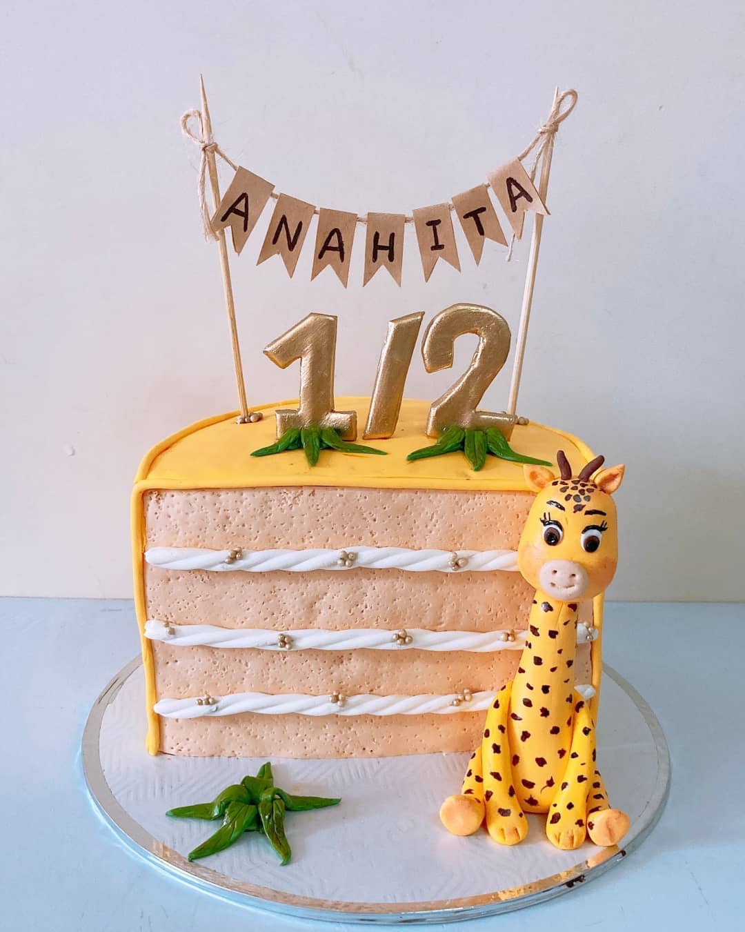 13 Giraffe Cake Designs, Toppers, Ideas, Decorations in 2024