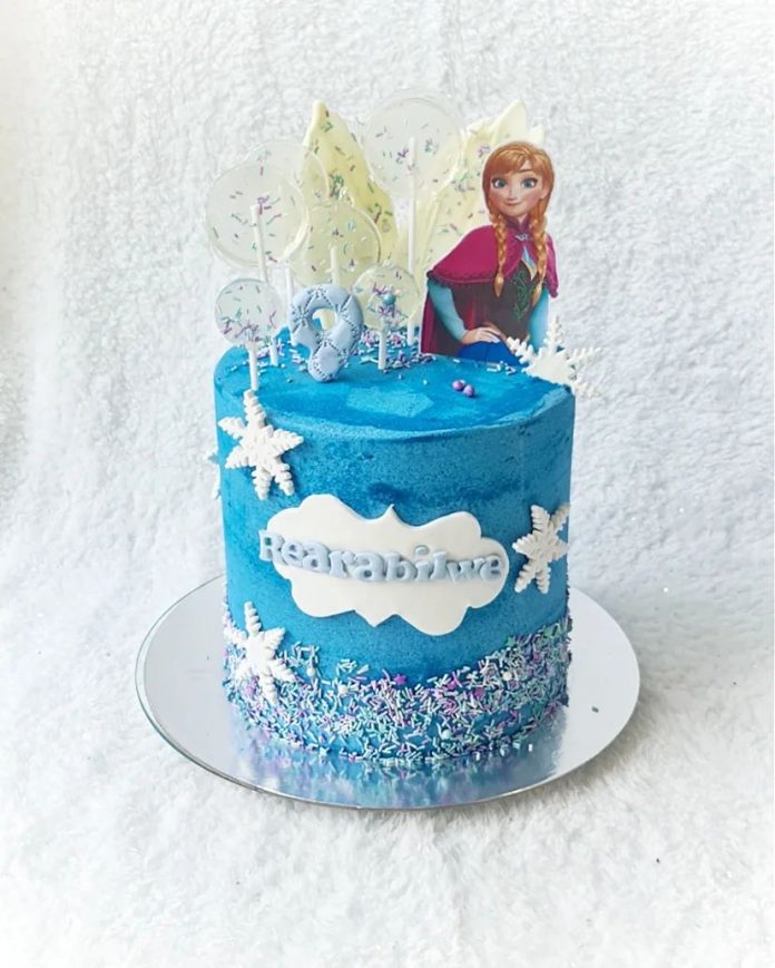 [New Designs] 17 Frozen Disney Anna Cake Designs for Birthday in 2024