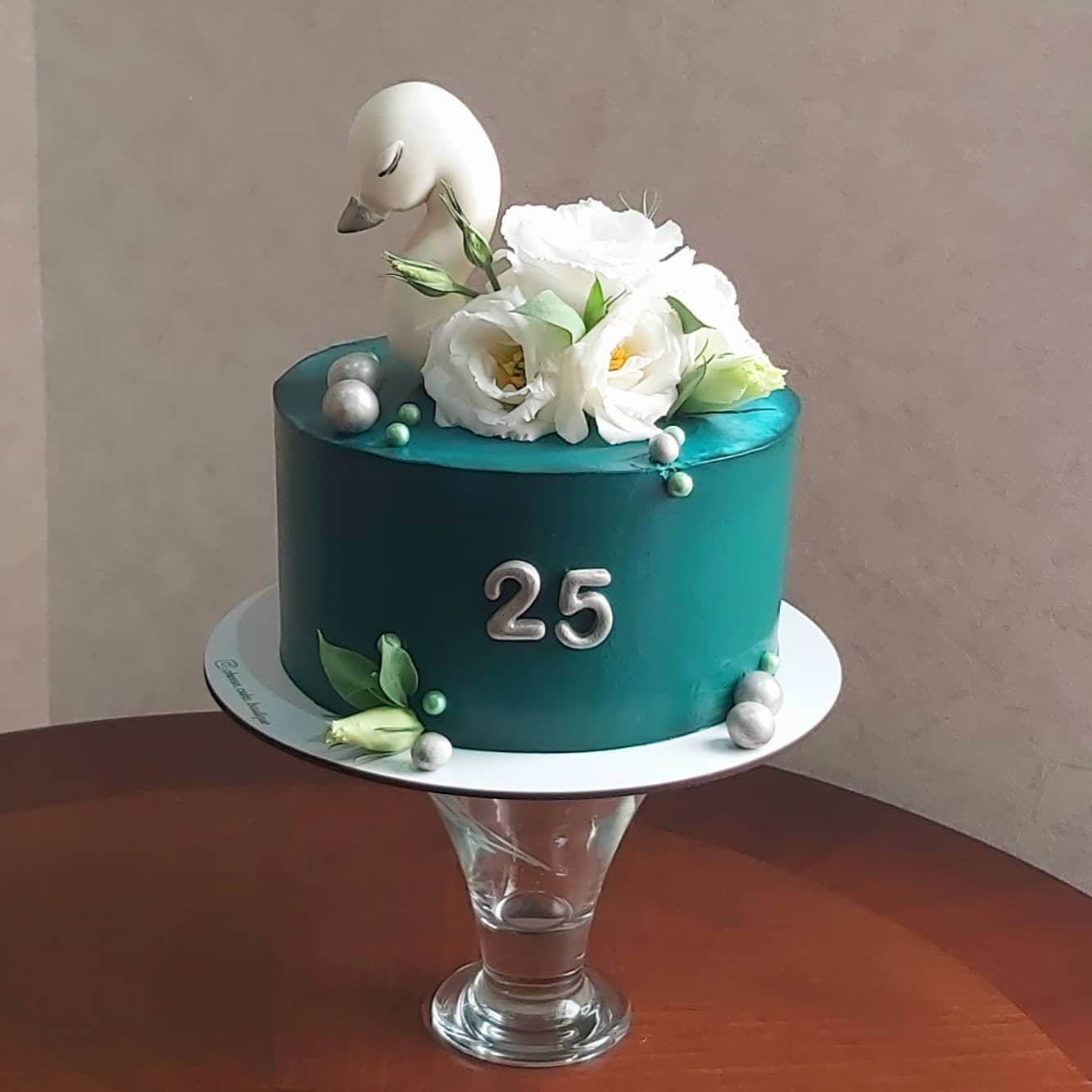 [Updated] 15 Swan Cake Designs Ideas Recipes in 2024