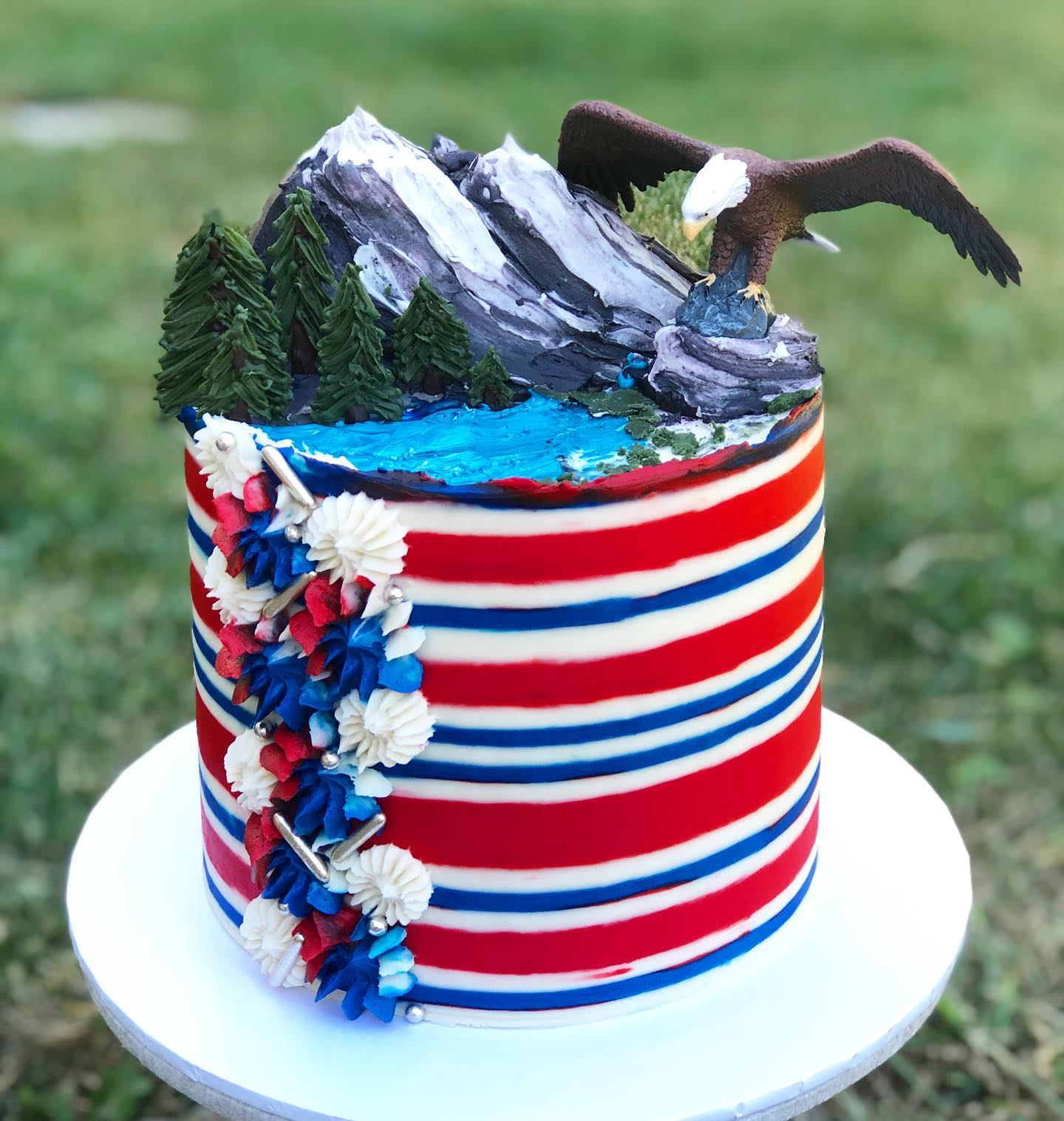 [New Designs] Bald Eagle Cake Design Images Decoration Ideas in 2024
