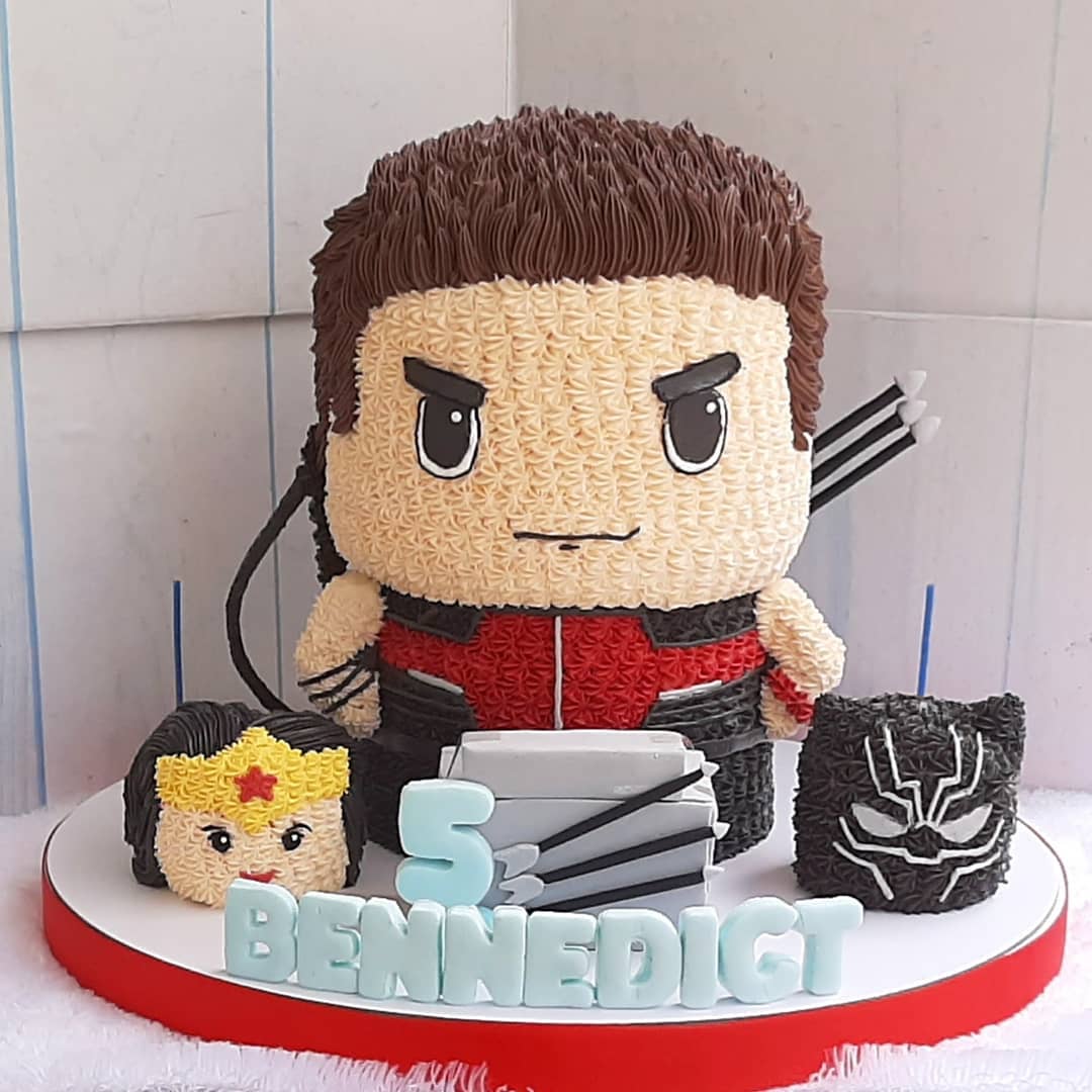 [New Designs] 12 Hawkeye Cake Designs Toppers Images in 2023