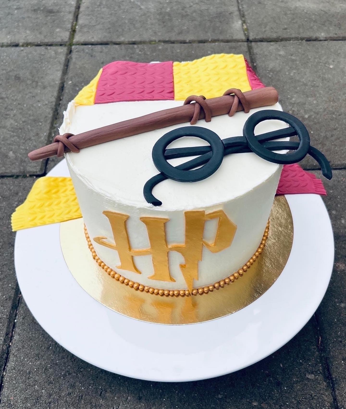[Updated] 15 Homemade Happiness Bakery Cake Designs Ideas in 2023