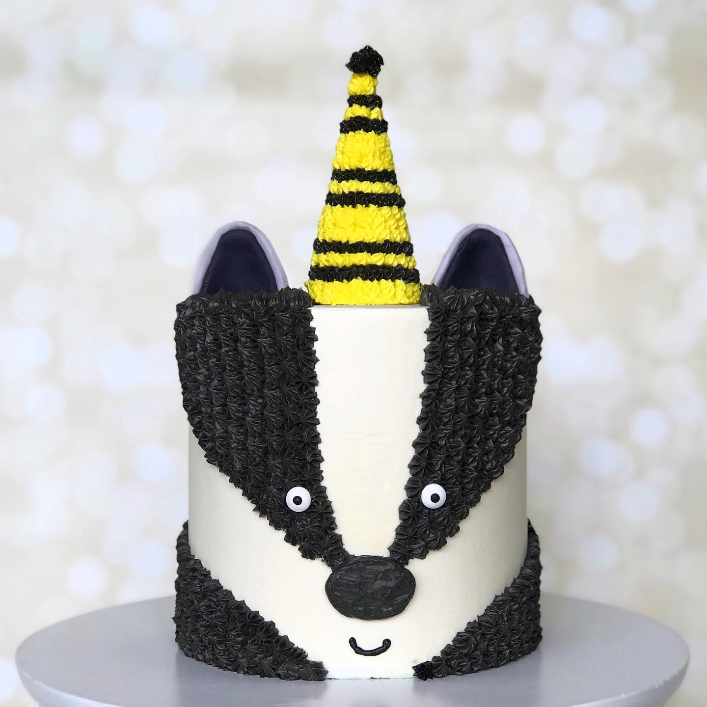 [New] 18 Badger Shaped Cake Designs Toppers in 2024