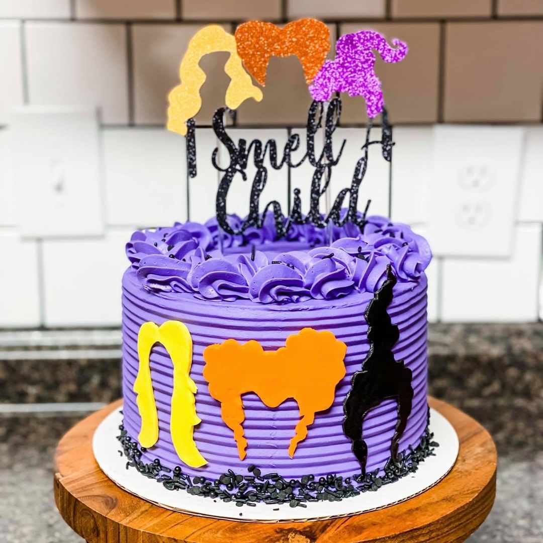 [Updated] 16 Hocus Pocus Cake Designs Themes Ideas in 2024