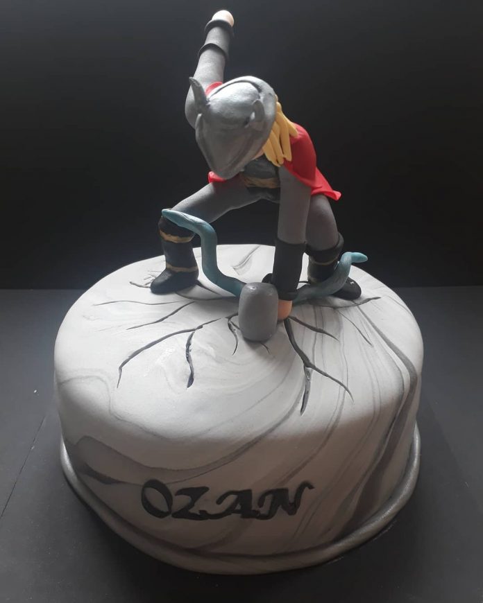 [Latest] 15 Thor Cake Designs Ideas for Birthdays in 2024