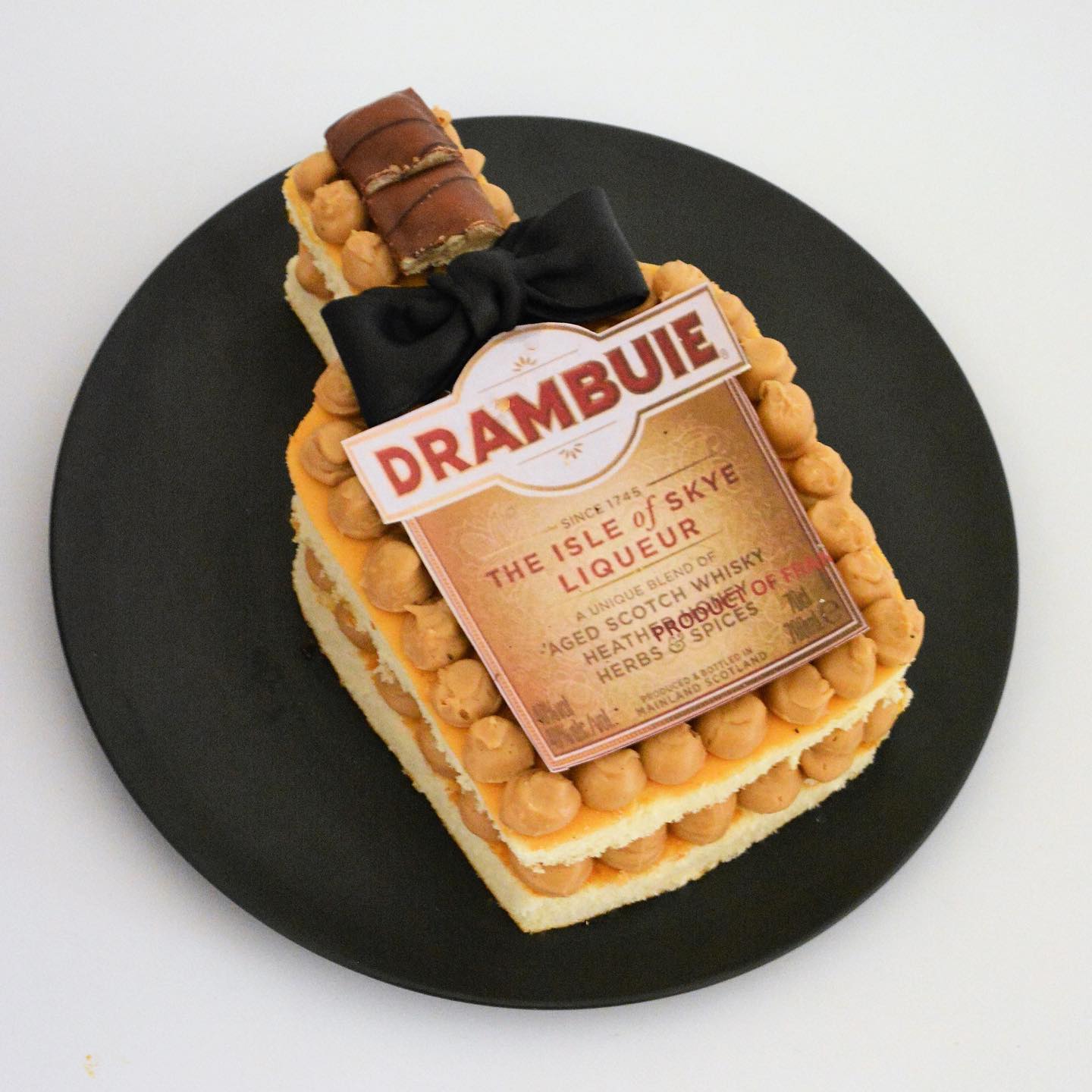 [New Designs] 15 Bottle Cake Designs Ideas in 2024