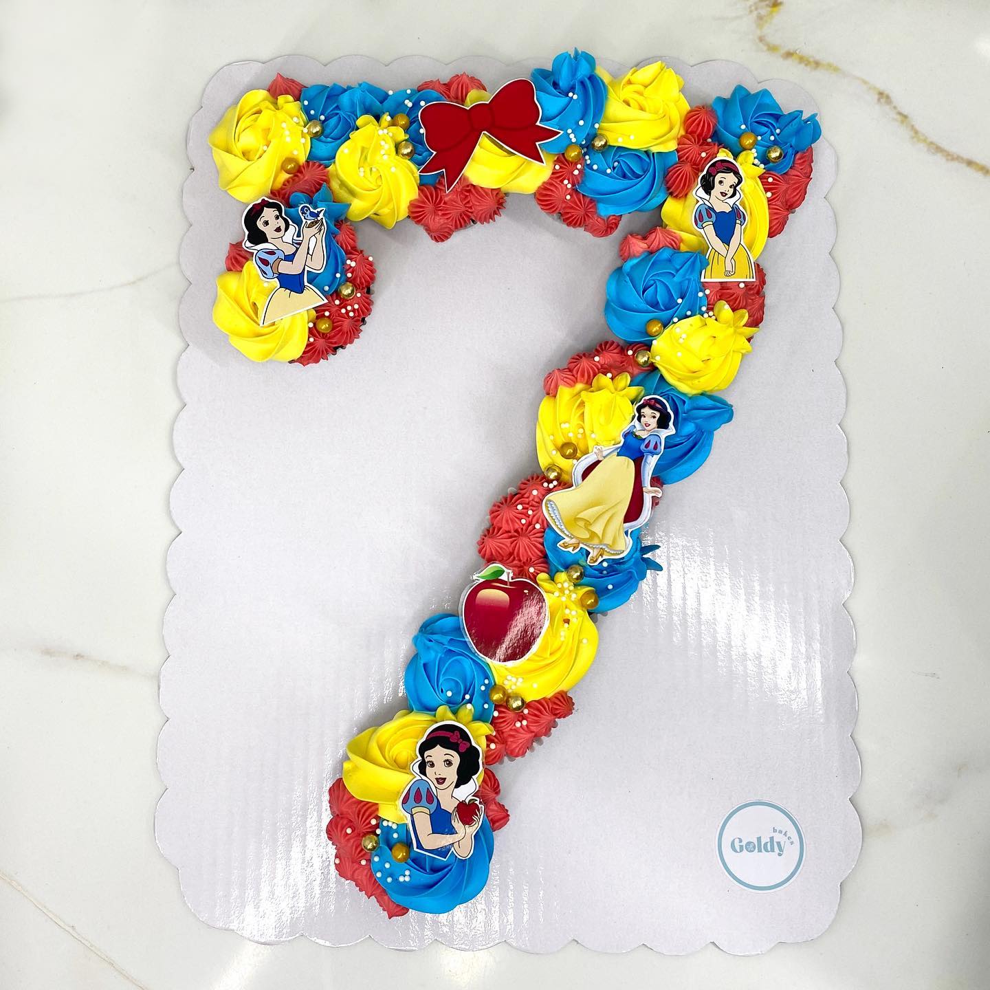 [Updated] 12 Snow White Cake Designs Ideas Decorations in 2024