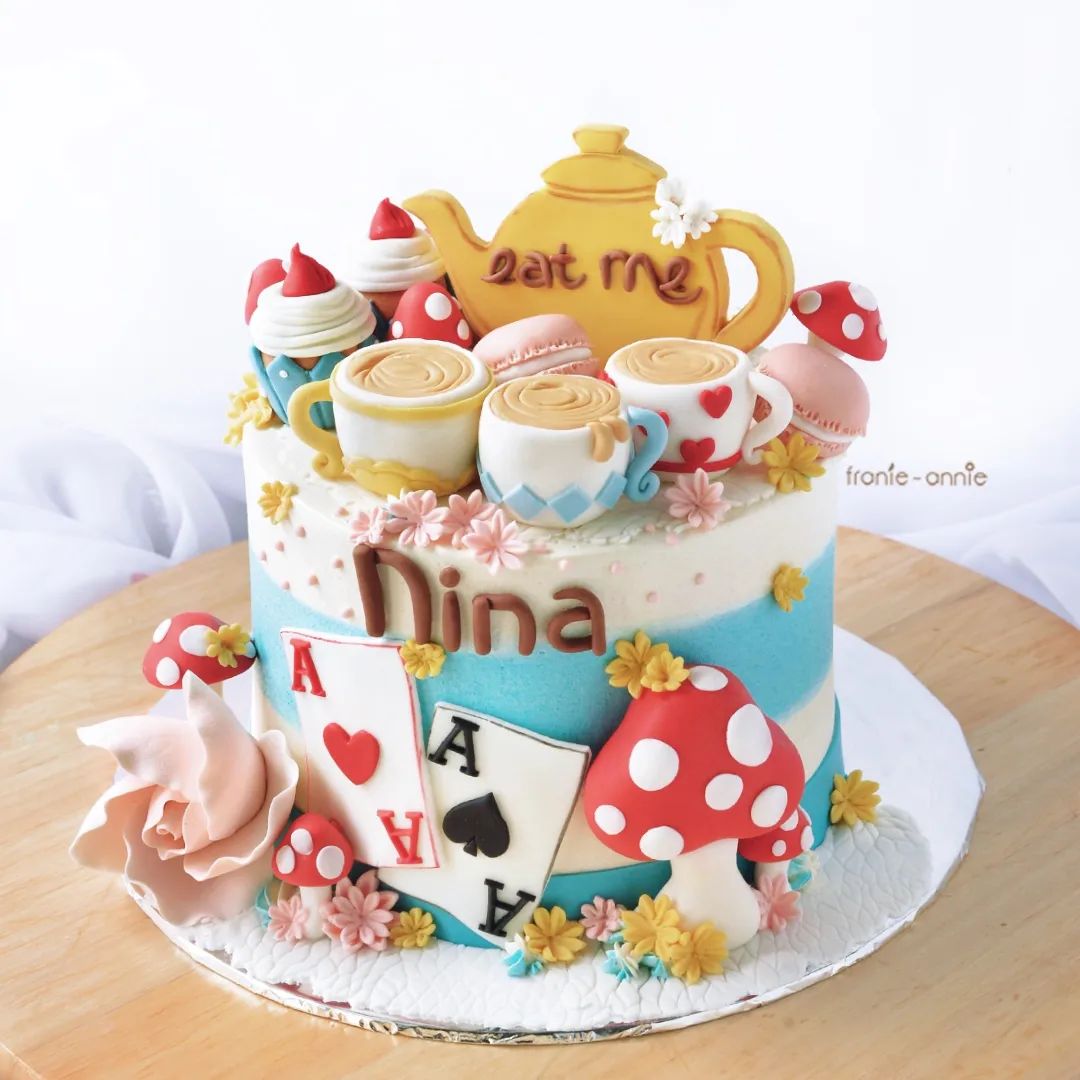 [Latest] 14 Alice in the Wonderland Cake Designs Ideas in 2024