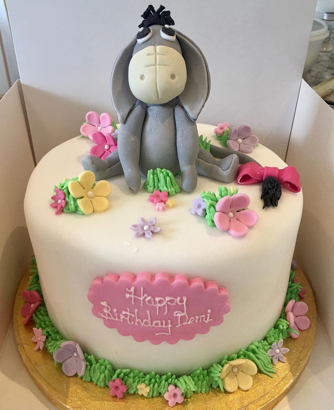 [New Designs] 15 Eeyore Cake Designs Ideas Images in 2024