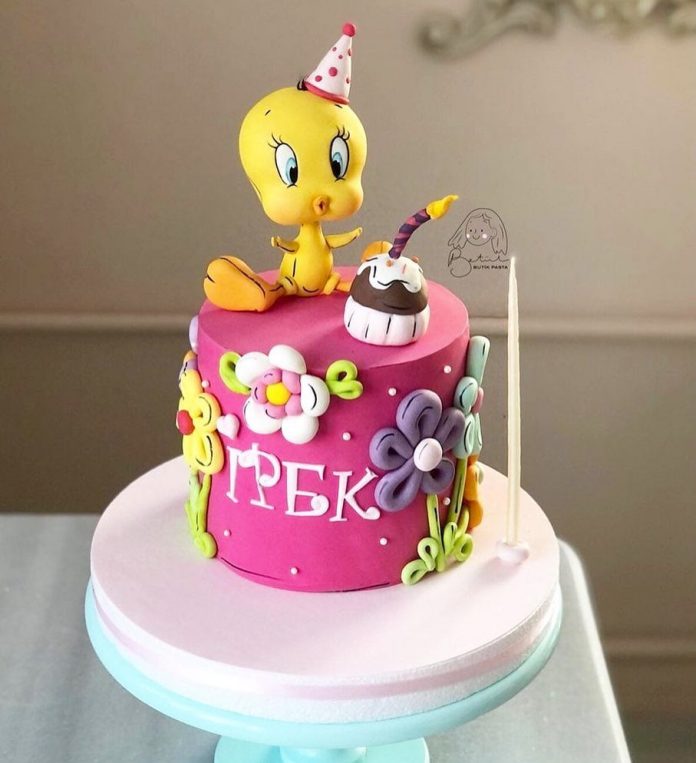 [Updated] 12 Tweety Cake Design Ideas and Decorations in 2024
