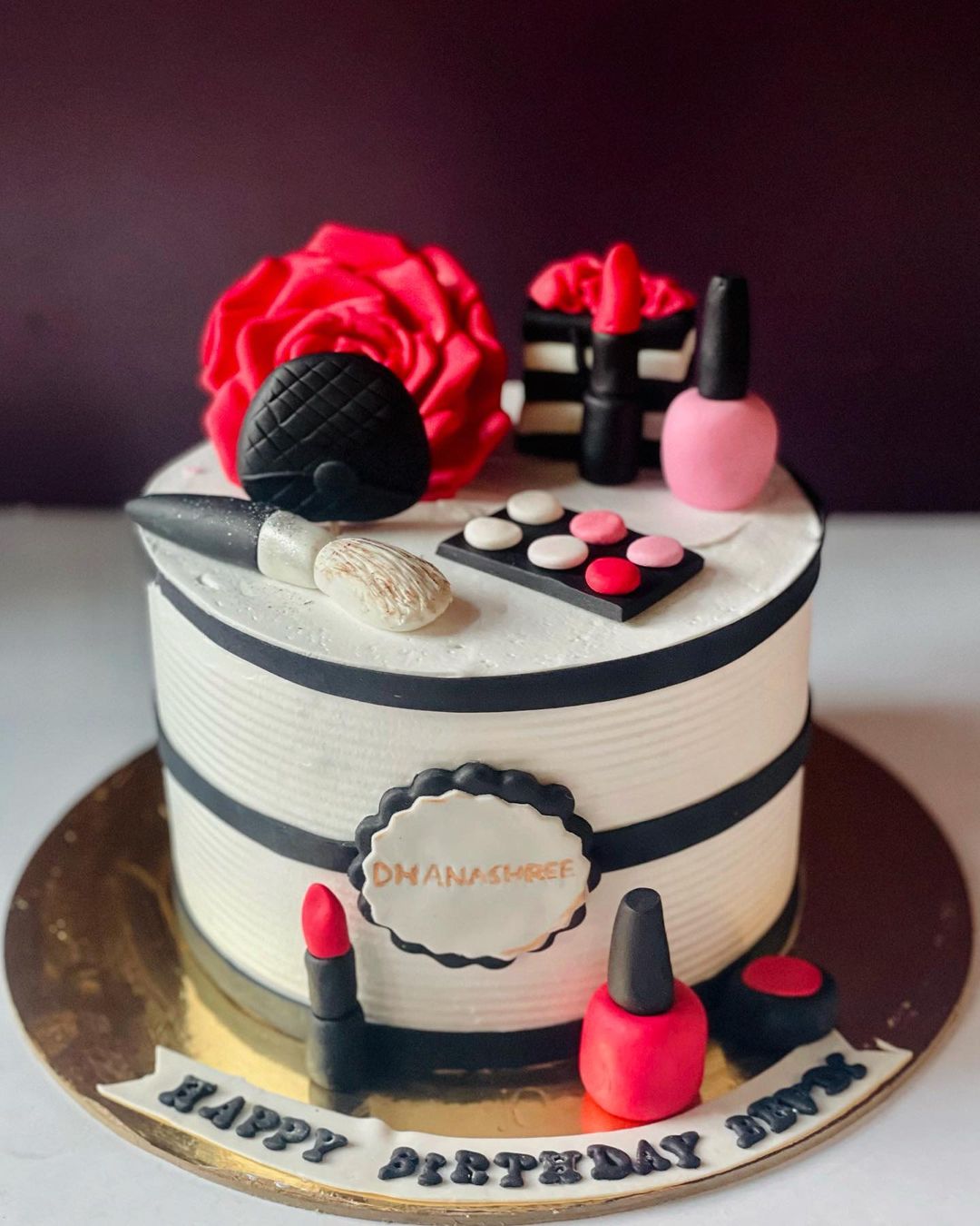 Glamorous Delights: Stunning Mac Makeup Cake Designs for Women