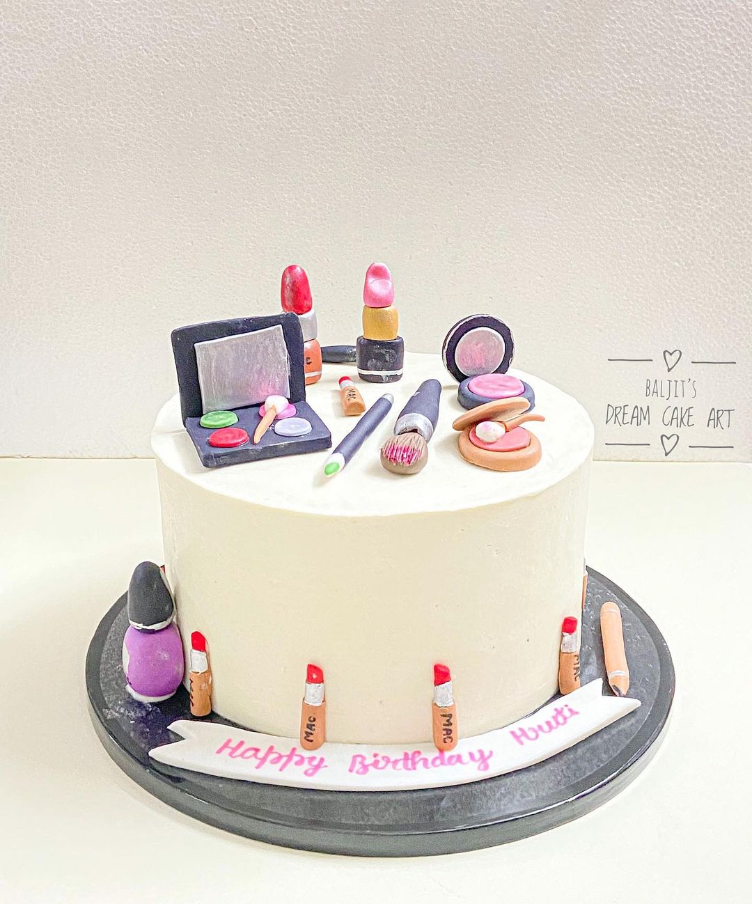 Glamorous Delights: Stunning Mac Makeup Cake Designs for Women